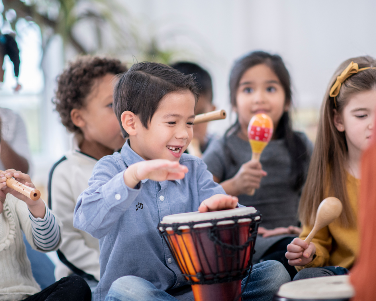TOP 5 Benefits of Music in Early Childhood – smileynote.com.au